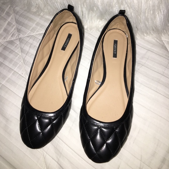 Forever 21 | Shoes | Black Flats | Poshmark